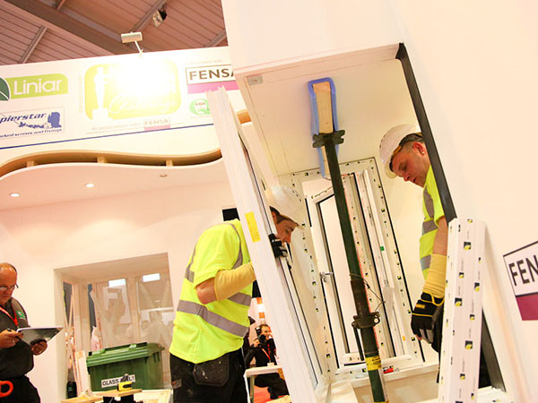 Liniar sponsors 2014 Master Fitter Challenge | Liniar